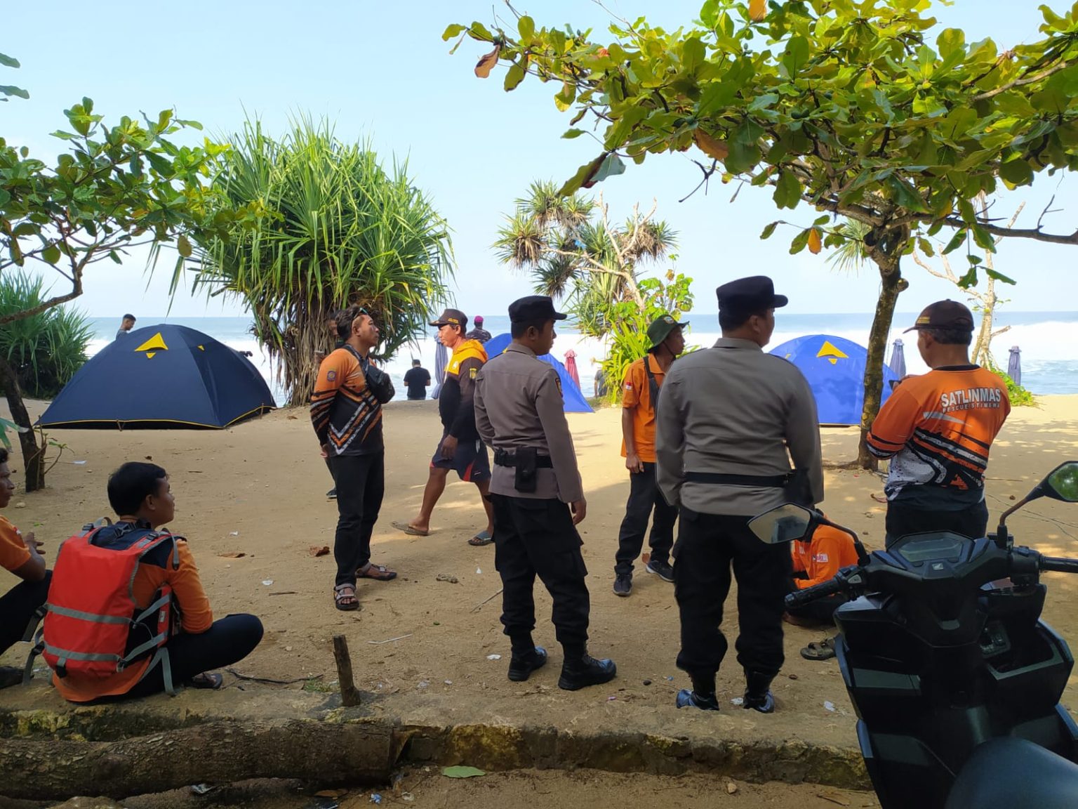 Tragedi Pantai Watu Kodok Gunungkidul: Pemuda Semarang Hilang Terseret ...